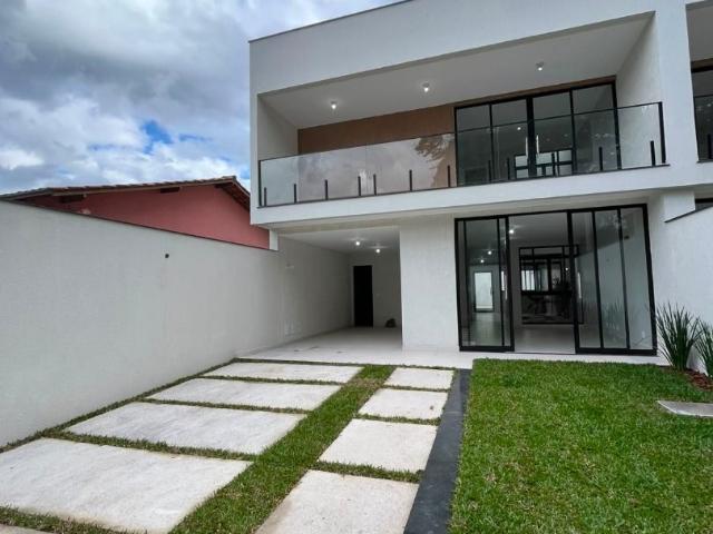 Casa para Aluguel com 3 quartos, 211 m² por R$ 5.500