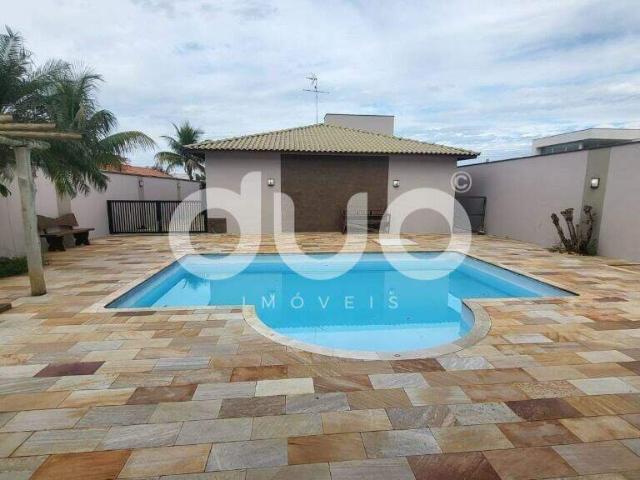 Casa para Aluguel com 3 quartos, 220 m² por R$ 5.500