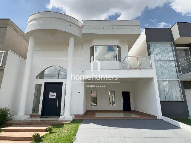 Casa para Aluguel com 3 quartos, 220 m² por R$ 8.140