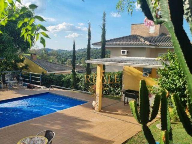 Casa para Aluguel com 3 quartos, 228 m² por R$ 7.000