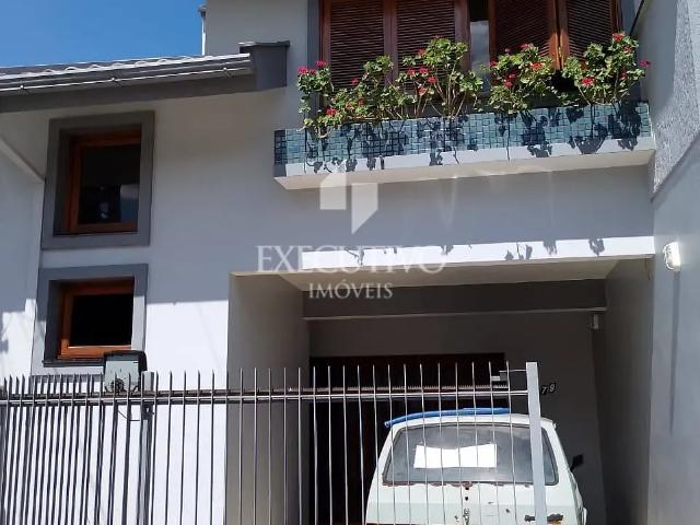 Casa para Aluguel com 3 quartos, 237 m² por R$ 5.000