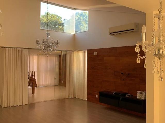 Casa para Aluguel com 3 quartos, 350 m² por R$ 7.000