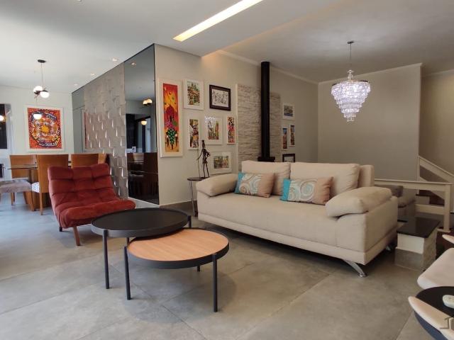Casa para Aluguel com 3 quartos, 380 m² por R$ 8.000