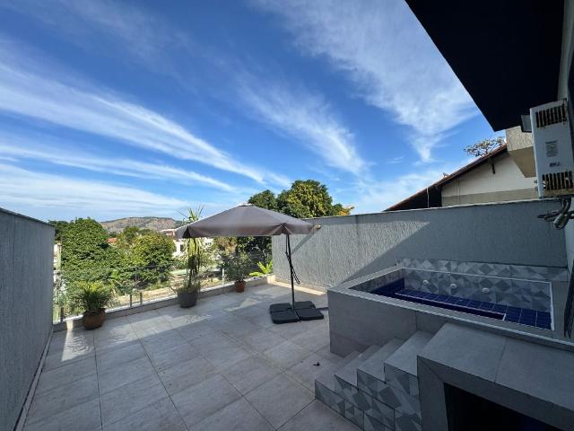 Casa para Aluguel com 3 quartos, 300 m² por R$ 12.000