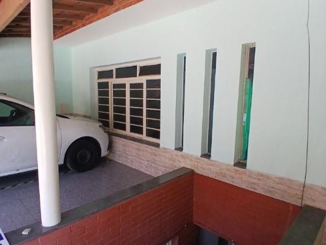 Casa para Aluguel com 3 quartos, 30 m² por R$ 1.650