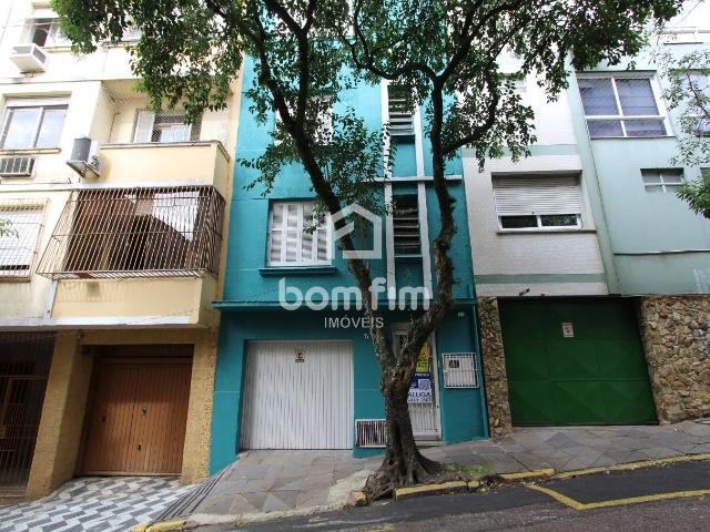 Casa para Aluguel com 3 quartos, 310 m² por R$ 5.000