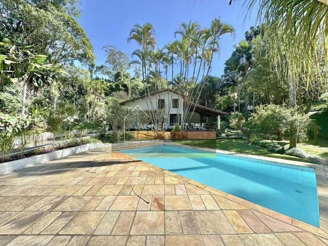 Casa para Aluguel com 3 quartos, 473 m² por R$ 13.625