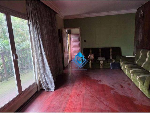 Casa para Aluguel com 3 quartos, 430 m² por R$ 8.000