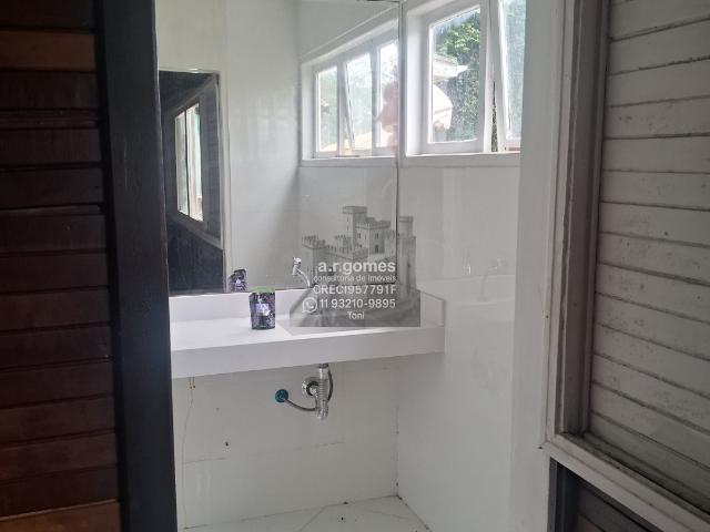 Casa para Aluguel com 3 quartos, 650 m² por R$ 4.200