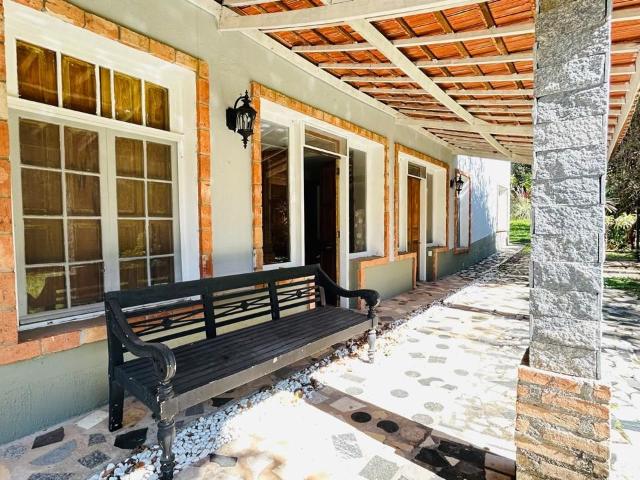 Casa para Aluguel com 3 quartos, 600 m² por R$ 7.000