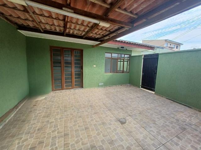 Casa para Aluguel com 3 quartos, 60 m² por R$ 1.500