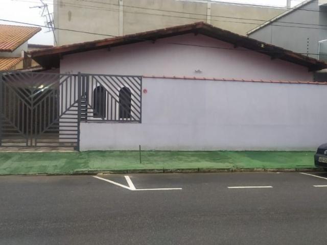 Casa para Aluguel com 3 quartos, 70 m² por R$ 4.320
