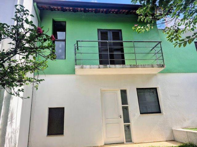 Casa para Aluguel com 3 quartos, 89 m² por R$ 4.119