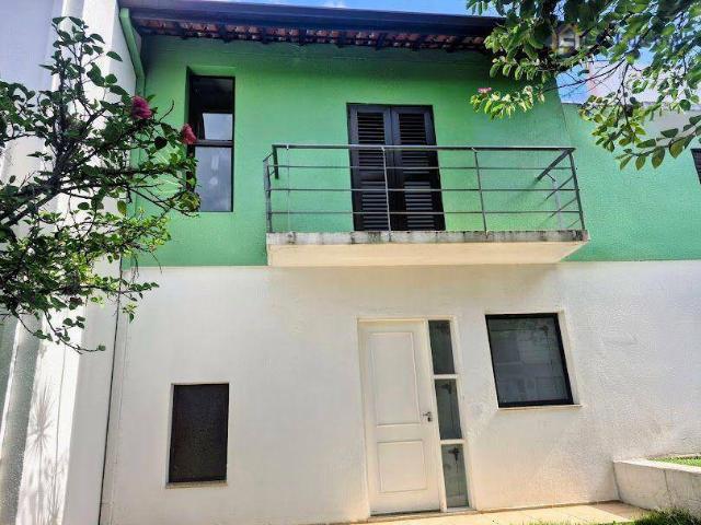 Casa para Aluguel com 3 quartos, 89 m² por R$ 4.119