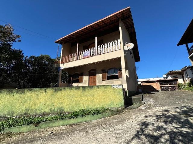 Casa para Aluguel com 3 quartos, 80 m² por R$ 2.400