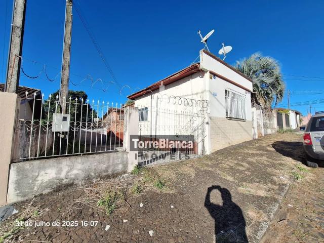 Casa para Aluguel com 3 quartos, 80 m² por R$ 790