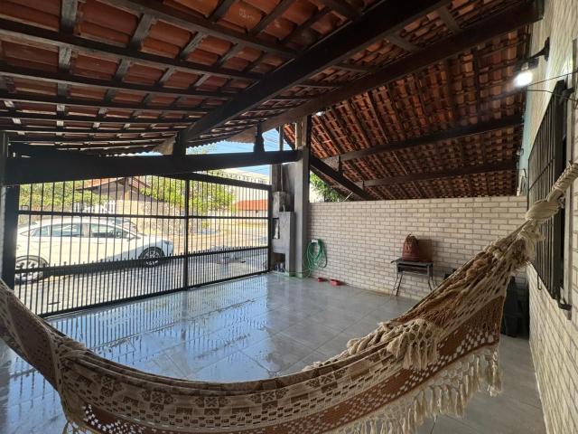 Casa para Aluguel com 3 quartos, 95 m² por R$ 2.900