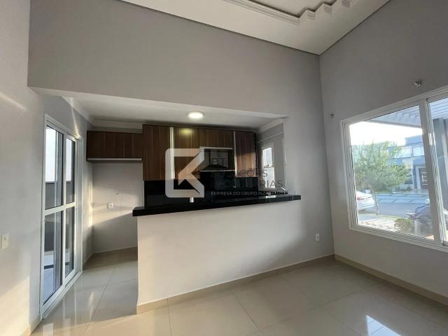 Casa para Aluguel com 3 quartos, 99 m² por R$ 5.300