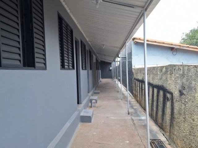 Casa para Aluguel com 16 quartos, 431 m² por R$ 40.000