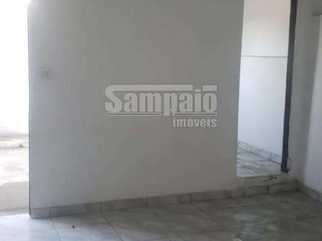 Casa para aluguel com 1 quarto em Campo Grande com 40m²