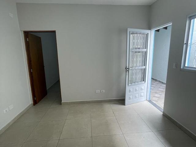 Casa para Aluguel com 1 quartos por R$ 1.400