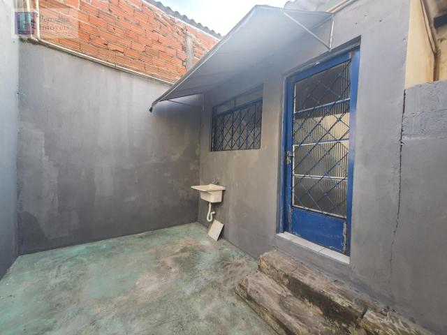 Casa para Aluguel com 1 quartos por R$ 750