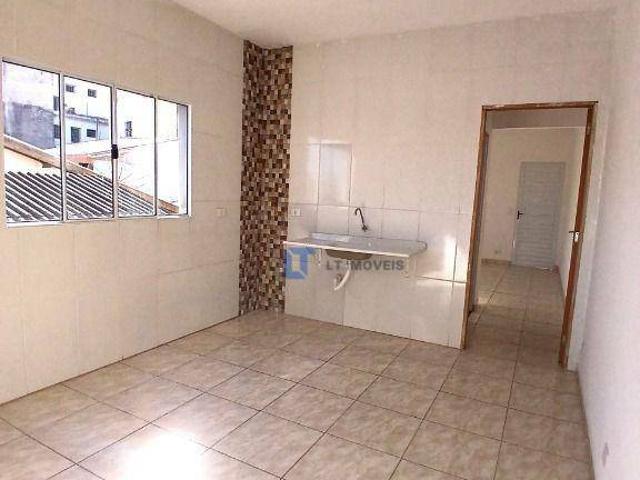 Casa para Aluguel com 1 quartos, 120 m² por R$ 1.400