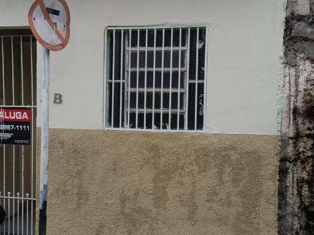 Casa para Aluguel com 1 quartos, 24 m² por R$ 1.100