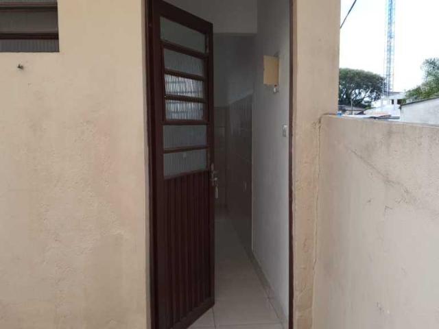 Casa para Aluguel com 1 quartos, 20 m² por R$ 1.000