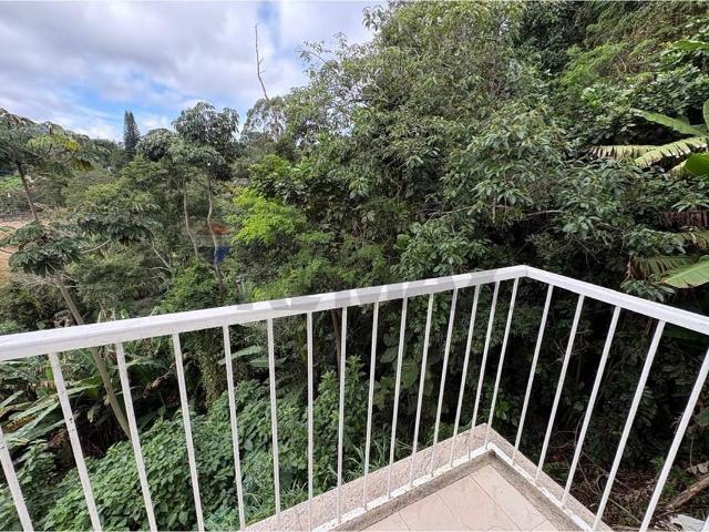 Casa para Aluguel com 1 quartos, 39 m² por R$ 1.000