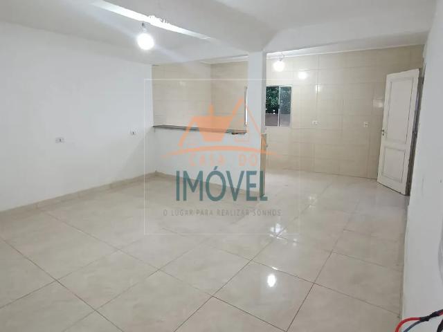 Casa para Aluguel com 1 quartos, 30 m² por R$ 600