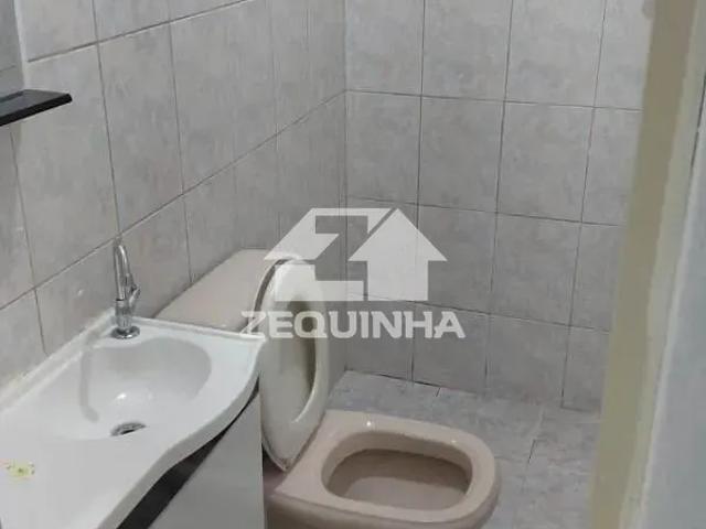 Casa para Aluguel com 1 quartos, 30 m² por R$ 800