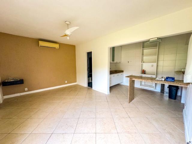 Casa para Aluguel com 1 quartos, 32 m² por R$ 2.000