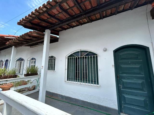 Casa para Aluguel com 1 quartos, 45 m² por R$ 2.800