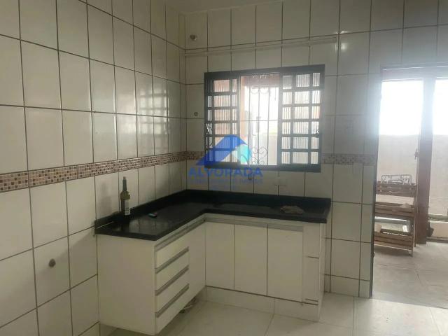 Casa para Aluguel com 1 quartos, 45 m² por R$ 2.000
