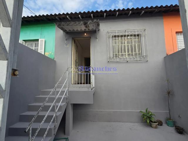 Casa para Aluguel com 1 quartos, 40 m² por R$ 1.100