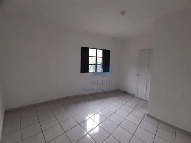 Casa para Aluguel com 1 quartos, 40 m² por R$ 1.200