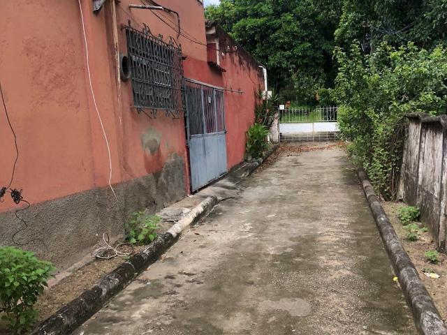 Casa para Aluguel com 1 quartos, 40 m² por R$ 750