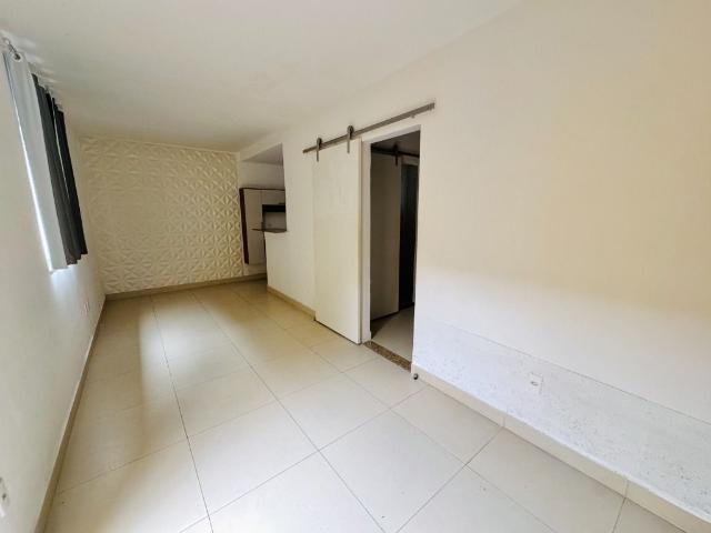 Casa para Aluguel com 1 quartos, 41 m² por R$ 1.550