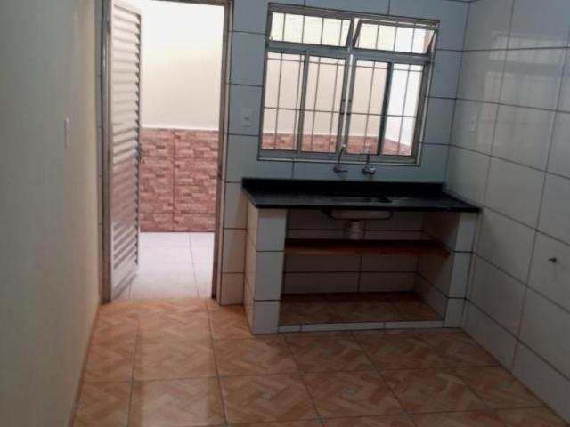 Casa para Aluguel com 1 quartos, 50 m² por R$ 1.500
