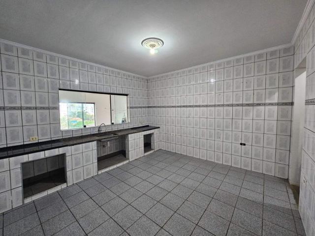 Casa para Aluguel com 1 quartos, 50 m² por R$ 1.650