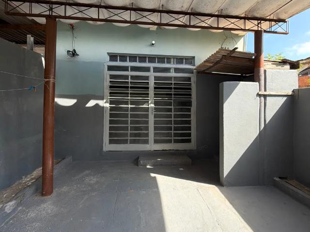 Casa para Aluguel com 1 quartos, 50 m² por R$ 1.000