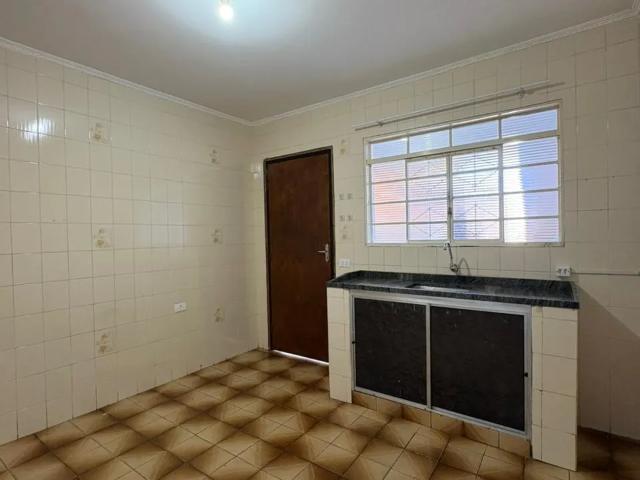 Casa para Aluguel com 1 quartos, 60 m² por R$ 1.200