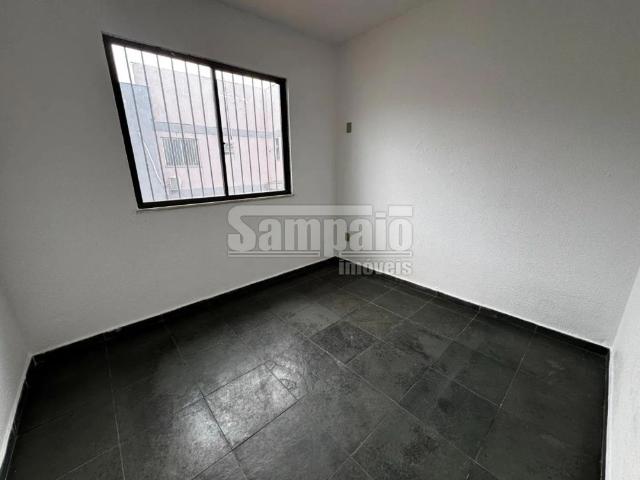 Casa para aluguel com 2 quartos em Campo Grande com 64m²