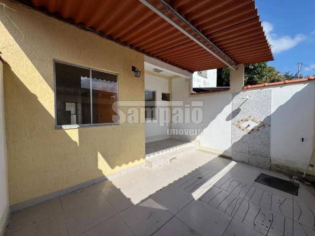 Casa para aluguel com 2 quartos em Guaratiba com 108m²