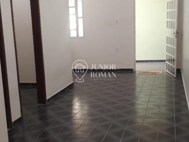 Casa para Aluguel com 2 quartos por R$ 1.400
