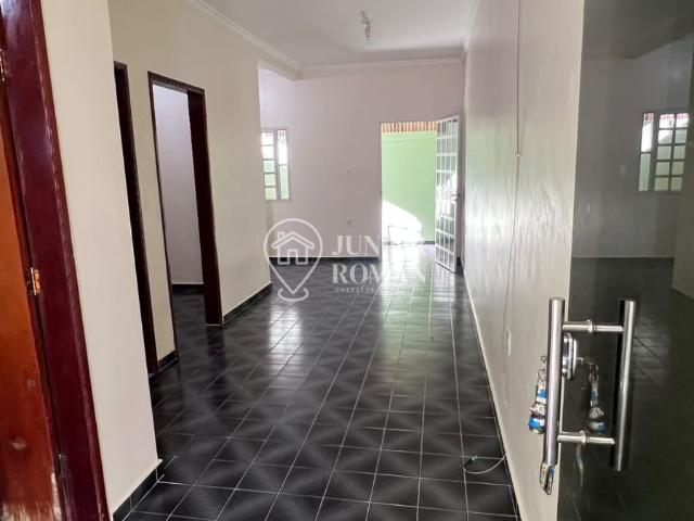 Casa para Aluguel com 2 quartos por R$ 1.400