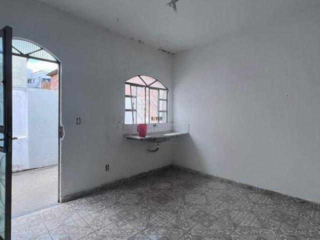 Casa para Aluguel com 2 Quartos sendo 1 com suíte em Ibirité