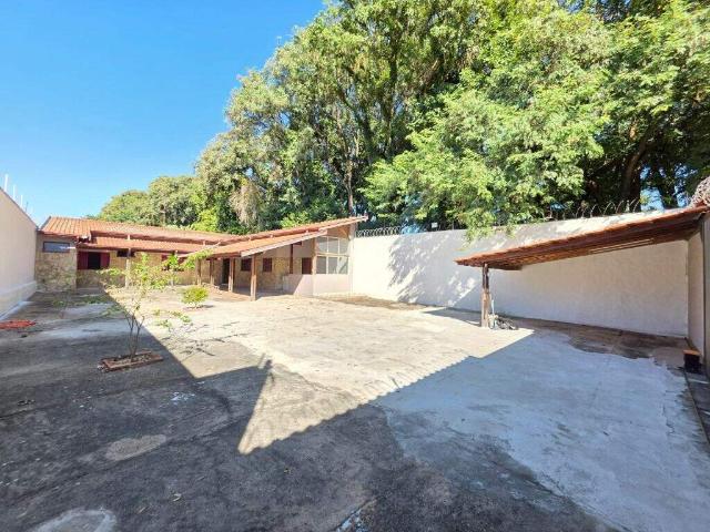 Casa para Aluguel com 2 quartos, 150 m² por R$ 3.400