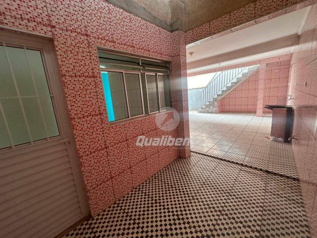 Casa para Aluguel com 2 quartos, 100 m² por R$ 1.900
